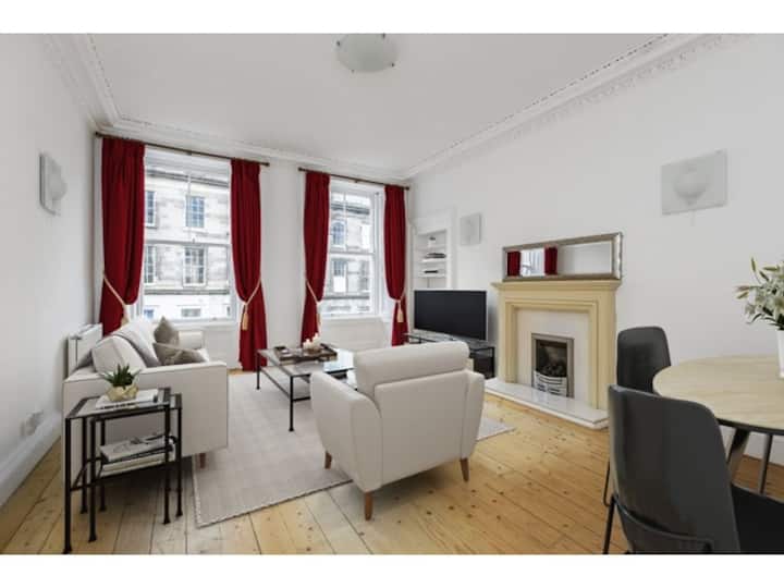 Luxurious Victorian Flat In The Heart Of Edinburgh - Leith