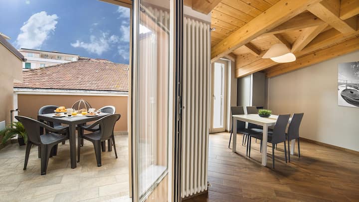 Il Maestrale - Uno Scorcio Tra I Tetti Della Città - Albenga