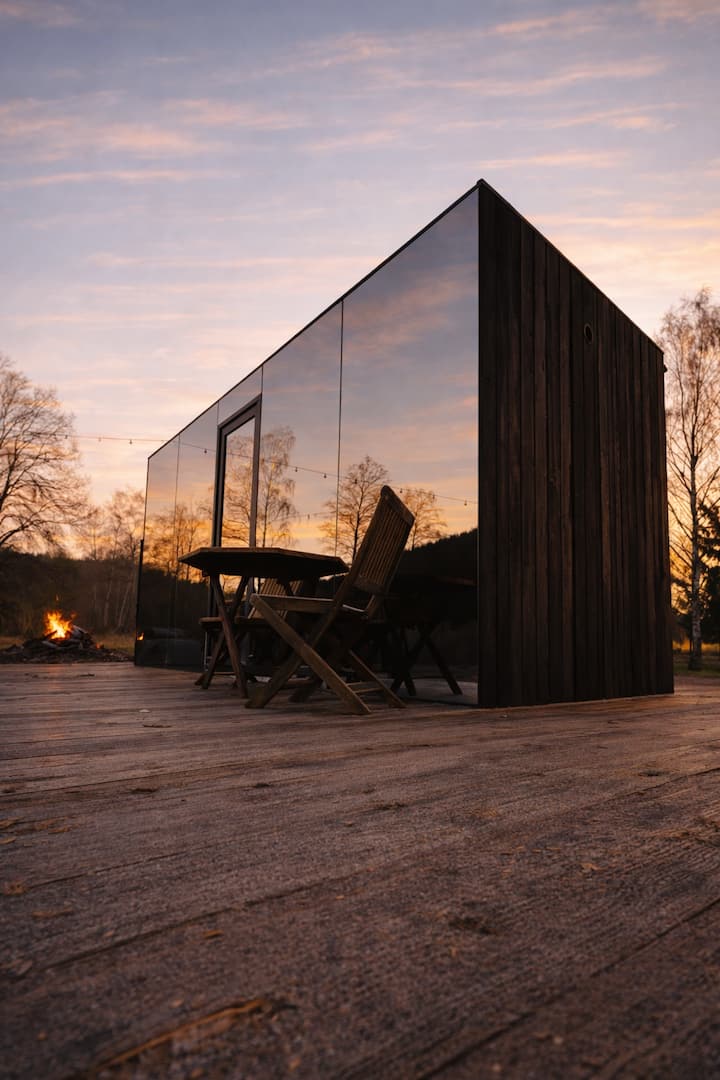 Slow Down At The Mirror Tiny House - Karlsbad