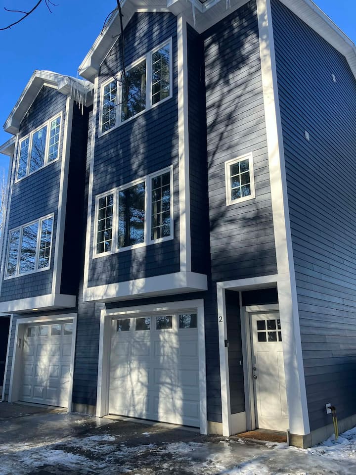 New Modern Townhouse By Bowdoin College & Dt(#1) - ブランズウィック, ME