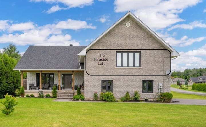 The Fireside Loft - Cornwall, ON, Canada