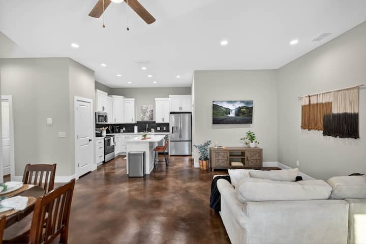 Brand New Home: Perfect For Long Stays - Park Residence, Texas