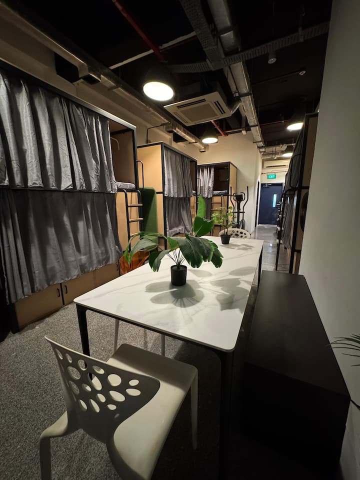 (New!) 2 Mins To Clarke Quay Mrt! - Large Bunk Bed - Marine Parade