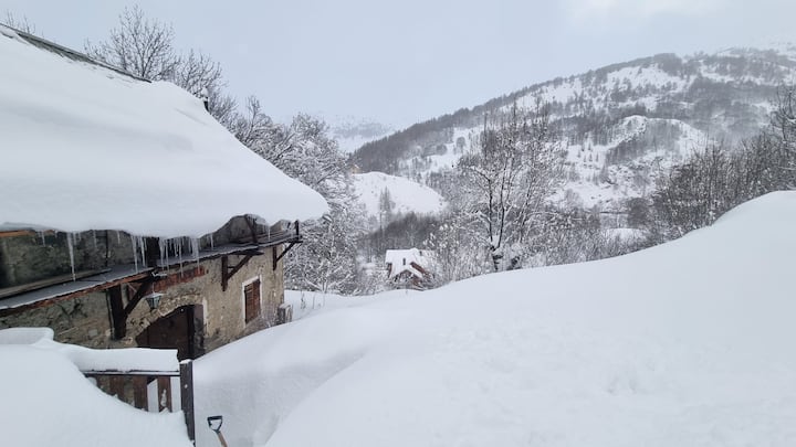 Pretty Ski Chalet - Les Karellis