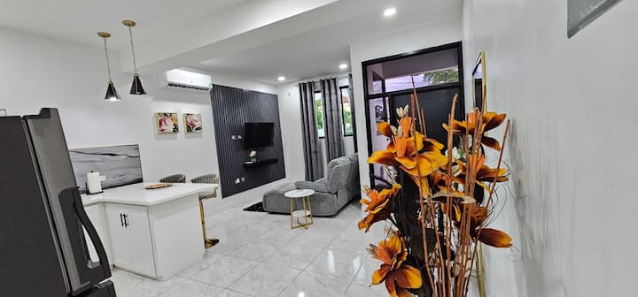 Alayna's- Di Intimate (Near Ricks Café) - Negril