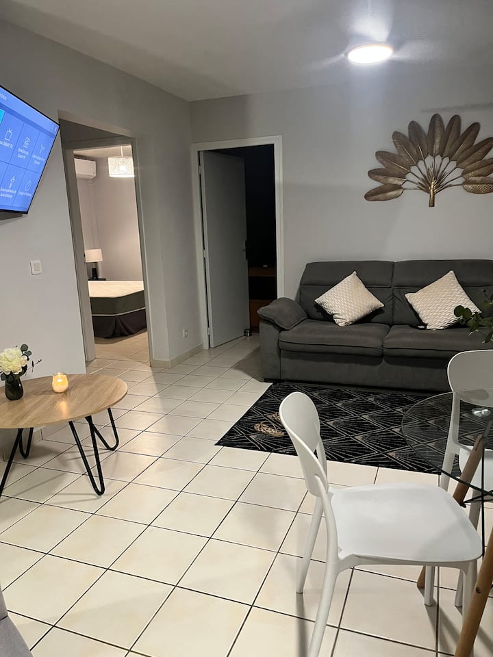 T3 Moderne Avec Jardin Privé. 
Piscine Commune - French Guiana