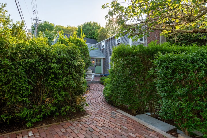 Renovated 2 Bedroom Home In Town - Nantucket, MA
