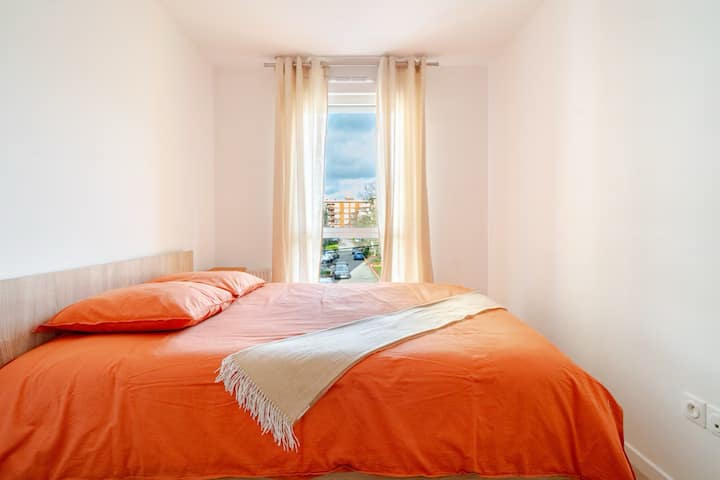 Chambre Exécutive 2 – Résidence Calme Proche Paris - Aubervilliers