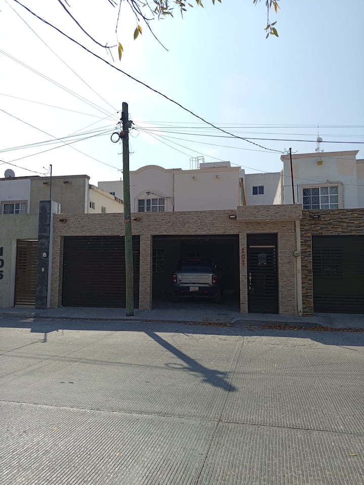 Casa Cómoda Y Amplia. - Reynosa