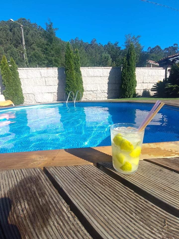 Villa Con Encanto En Cans: Piscina, Relax Y Ocio - Mondariz