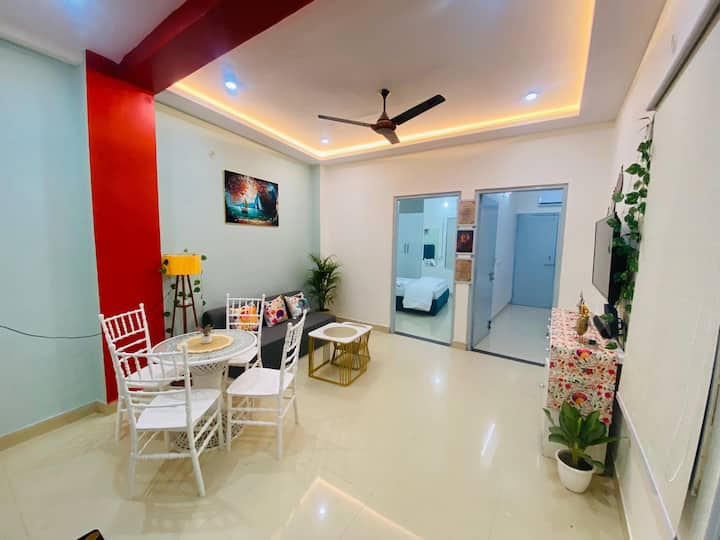 Ahaana's Home - In City Centre - Varanasi