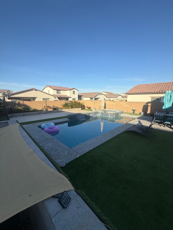 Private Heated Pool + Year-round Hot Tub - Maricopa, AZ