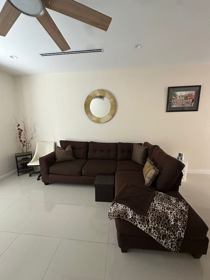 Relaxed Island Stay | 2br Bodden Town Unit 1 - Cayman Islands