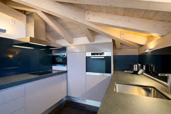 High-end Attic Apartment With Lake View - Saint Moritz