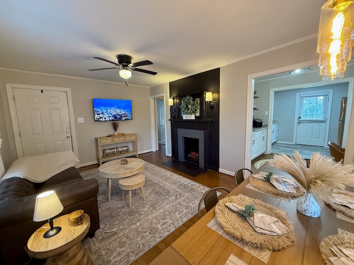Quiet Midtown Cottage | Fast Wifi | Near Hospitals - Mobile, AL