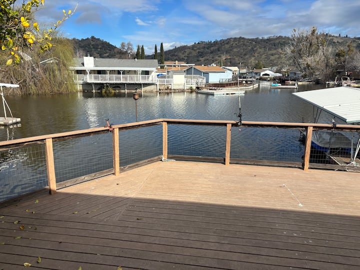 Hidden Gem Lake House - Clearlake, CA