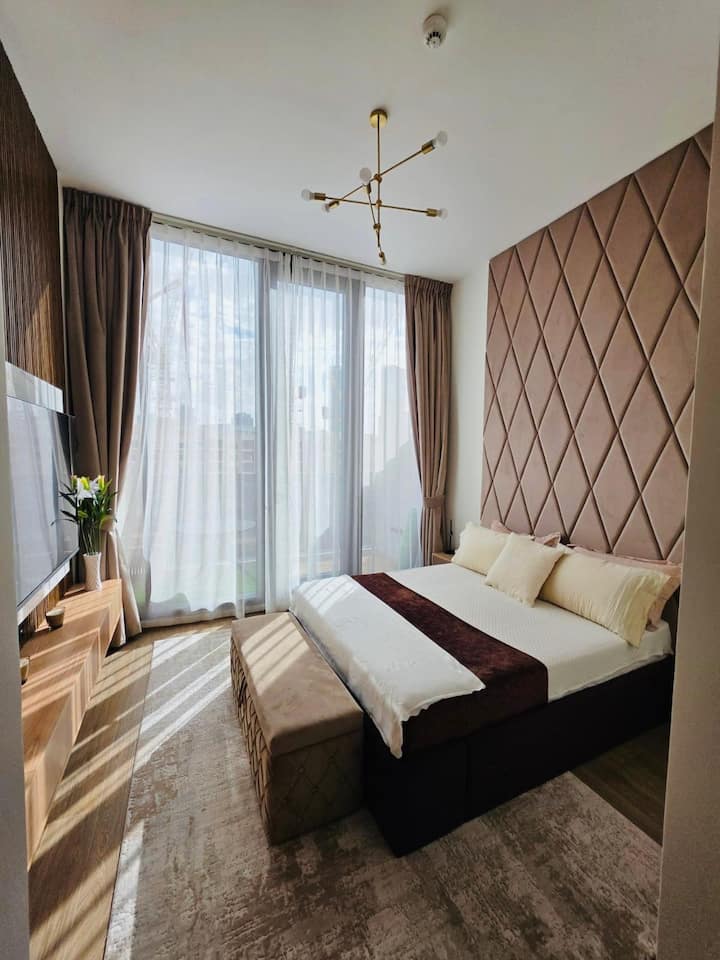 Stylish Studio Well Designed In Jvc - 