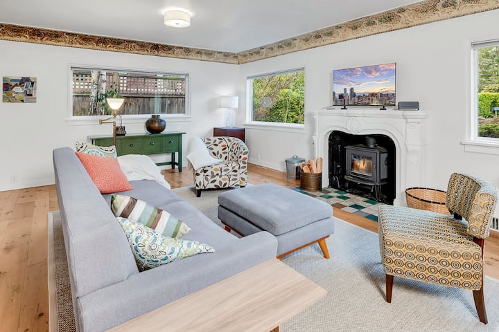 3 Bedroom Home With Large Deck In Heart Of Madrona - Bryant - Seattle