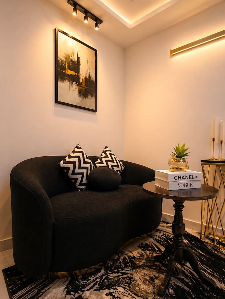 •Sky-line Pool |1br| •City Views •Main Boulevard - ラホール