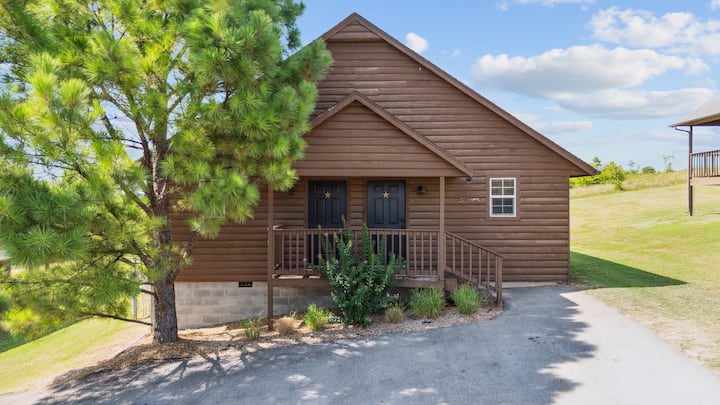 Peaceful Duplex Cabin | Views, Fire Pit, Fishing - Tulsa, OK