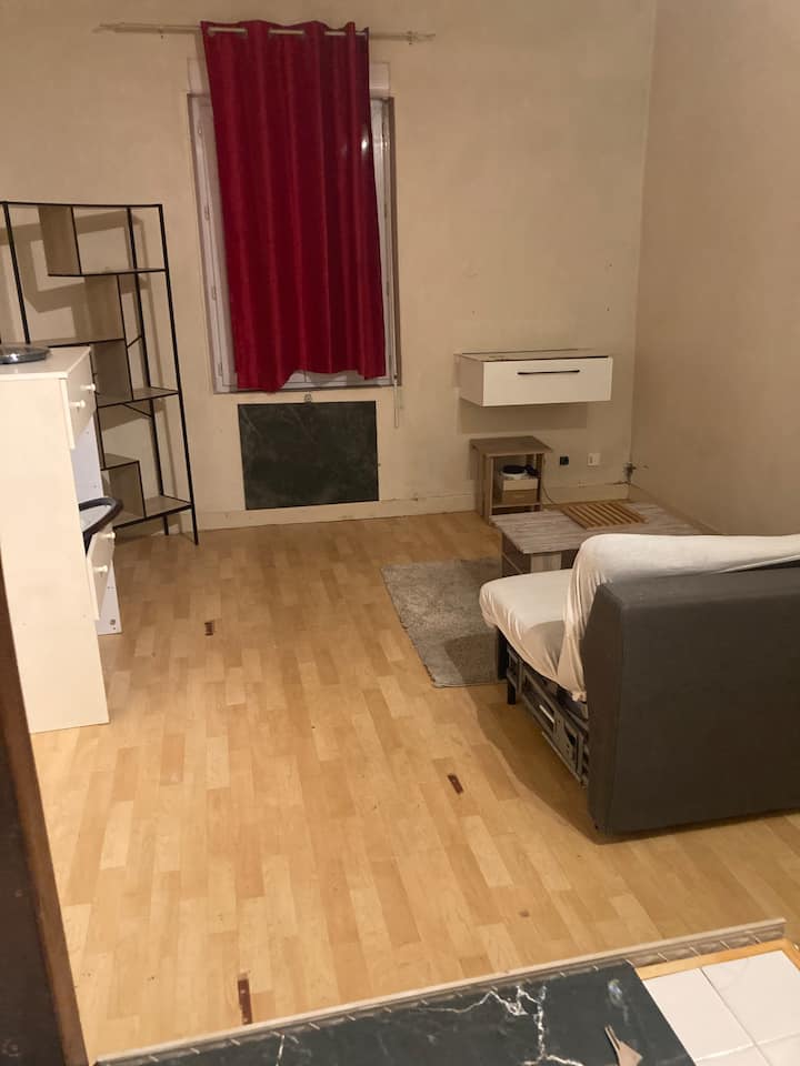 Petit Logement Situé Proche Du Centre-ville…. - Montargis