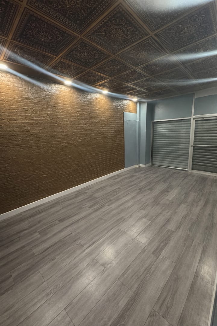 Small Office Space Great For Short Stays - The Bronx, NY