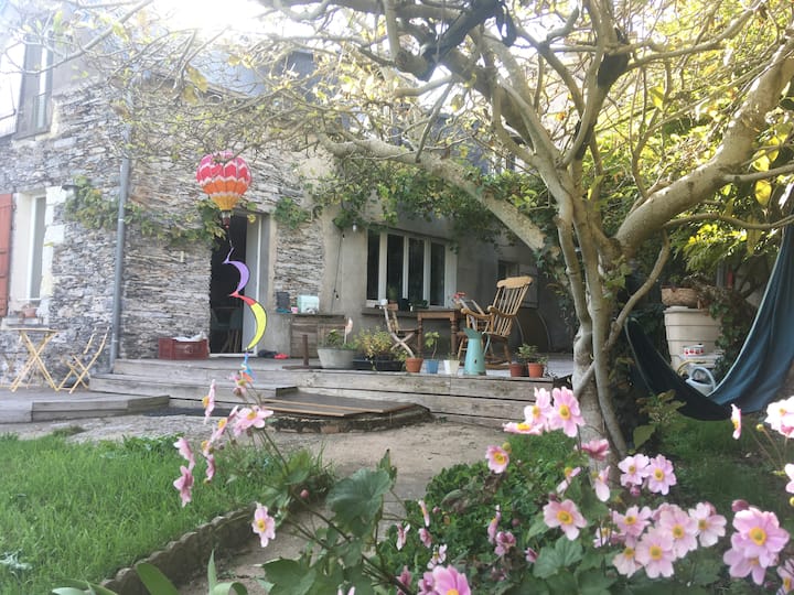 Maison De Charme Avec Jardin Et Vue Agréable - Angers