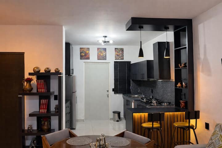 Casa Cómoda En Colima, Aire Acondicionado Y Wifi - Colima