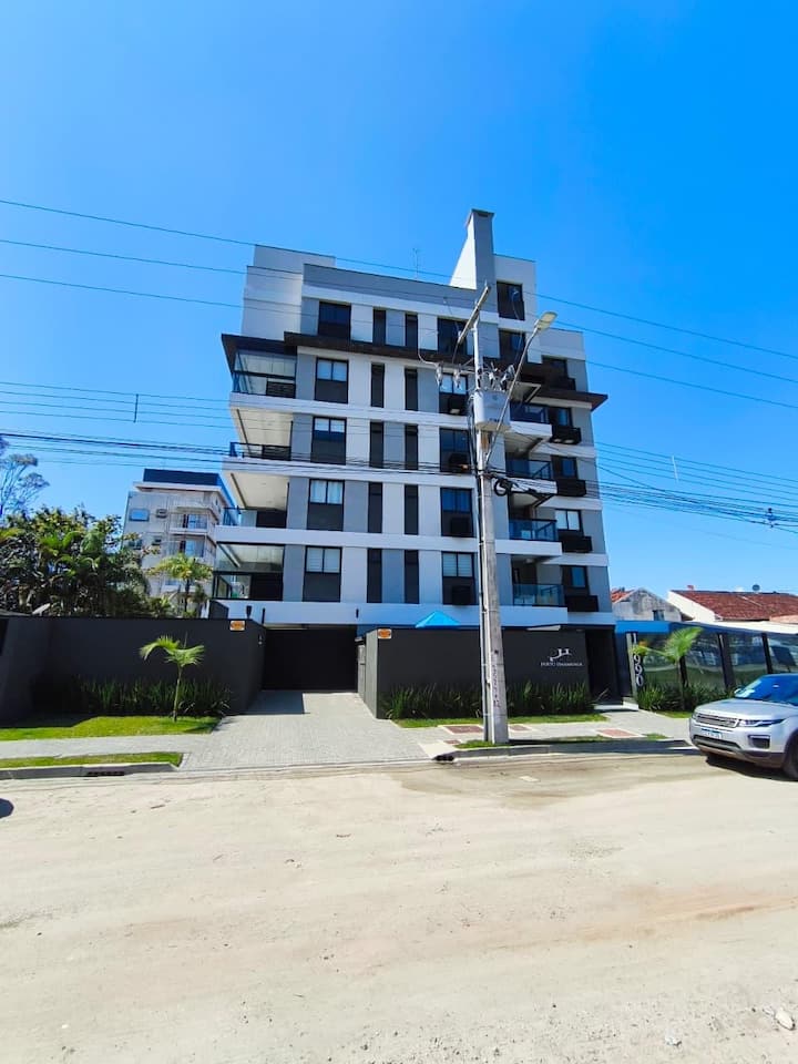 Apto Na Praia Com Varanda E Vista Para O Mar - Matinhos