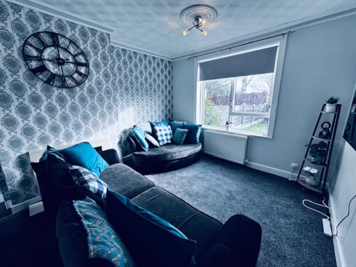 The Castleton Haven - 3 Bed Semi Near M62 & M60 - Rochdale