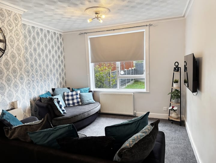The Castleton Haven - 3 Bed House Near M62 & M60 - Rochdale