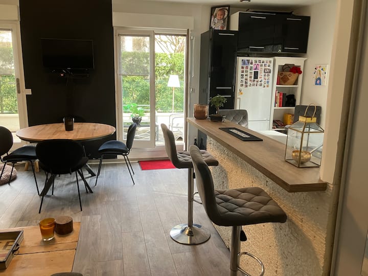 Appartement En Centre-ville De Rueil-malmaison - Rueil-Malmaison