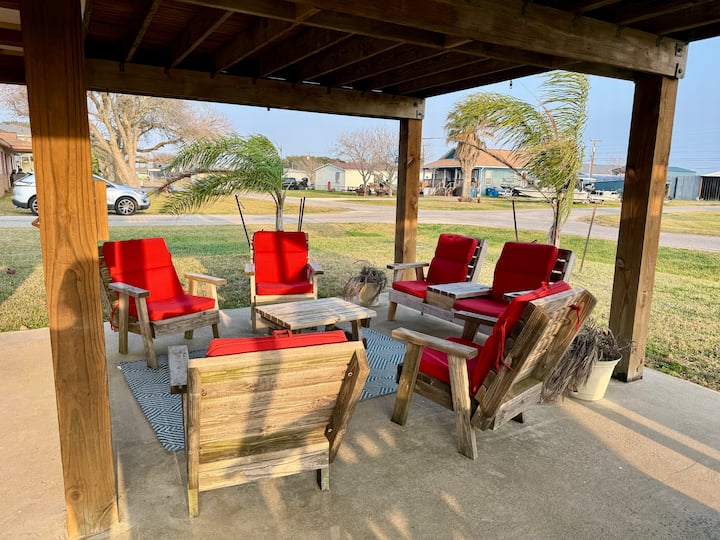 Relaxing Fishing Retreat | Patio + Boat Parking - Port O'Connor, TX