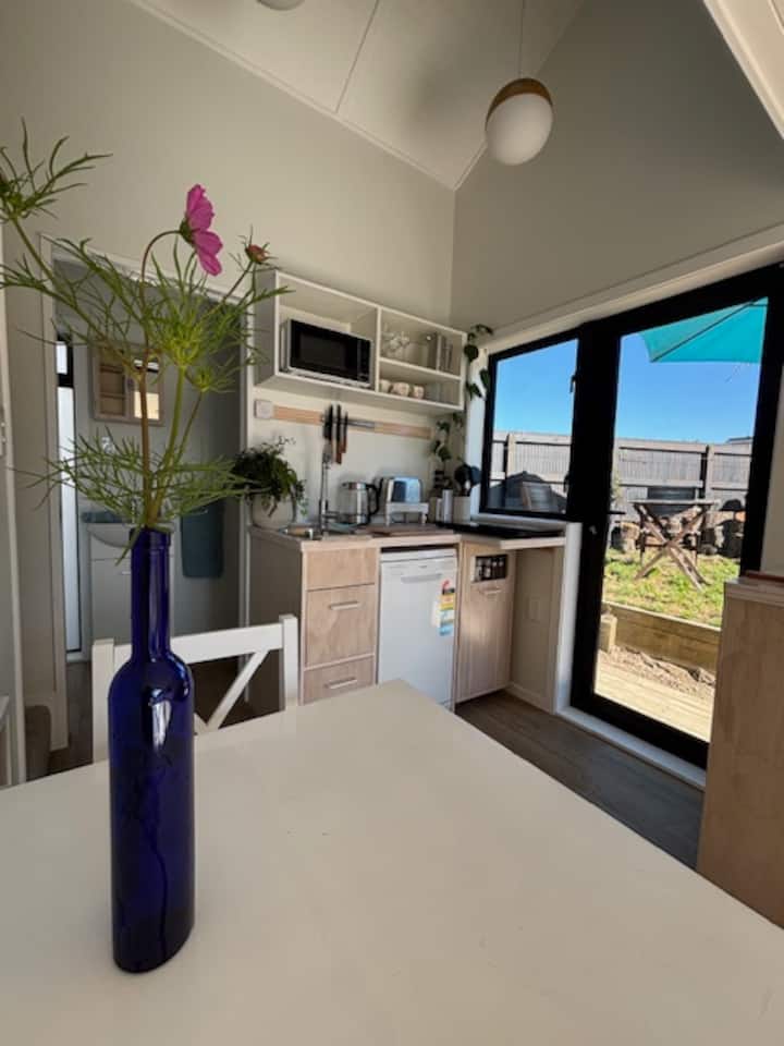 Beachy. Studio Loft. - Tauranga