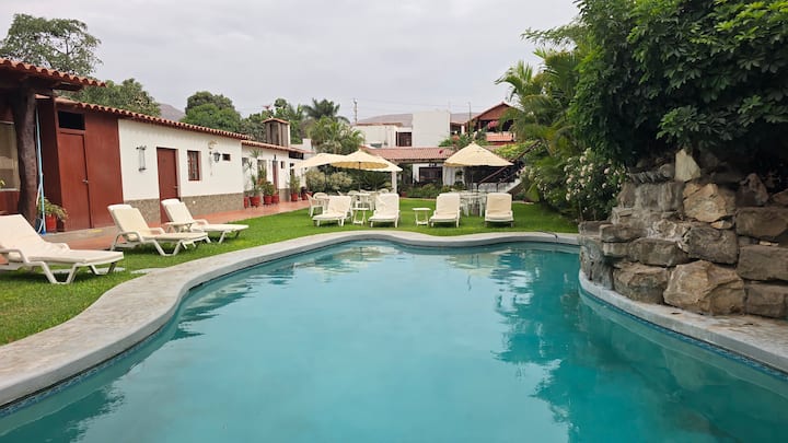 Matrimonial, Piscina, Cochera, Desayuno Incluido - 