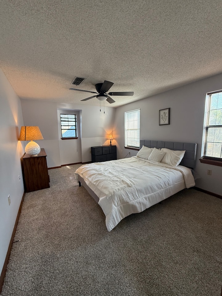 New Listing Deal! 4br Home W/ Pond Access - Douglas, GA