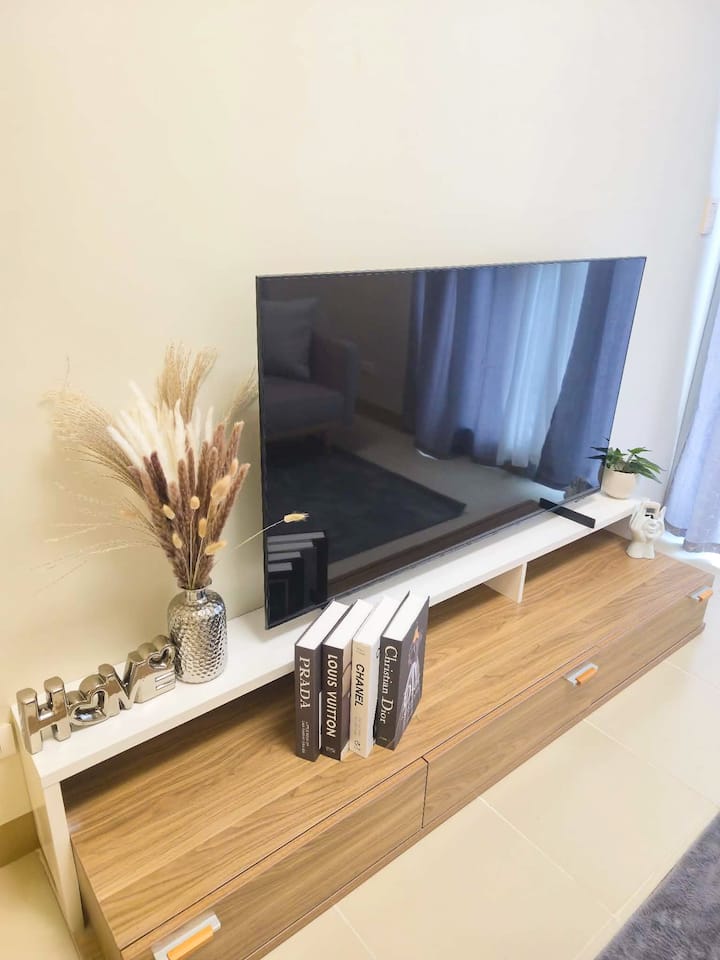 New! High-floor, Spacious, 1-br Unit - Filipinas