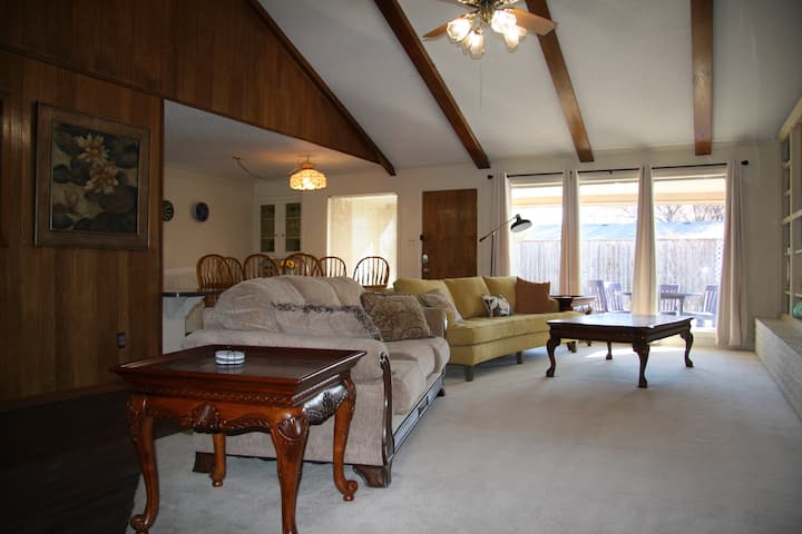 Cozy Family Home On Miami Centrally Located - Lubbock, TX