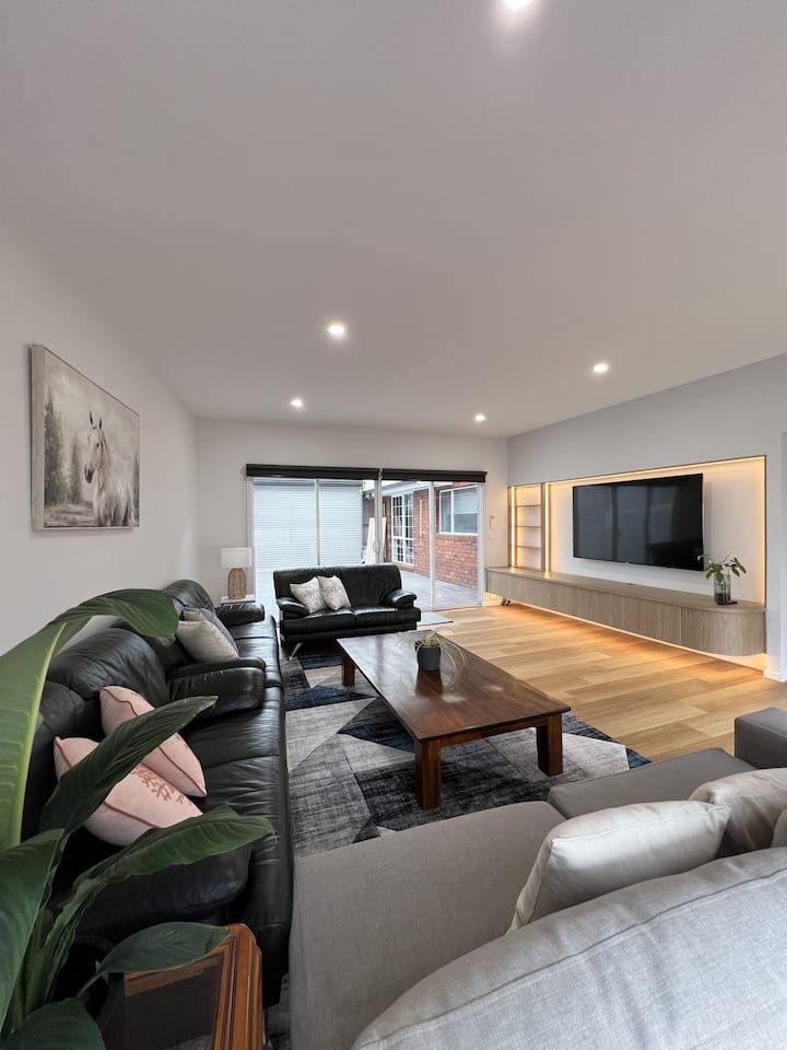 Copernicus Corner - Caroline Springs