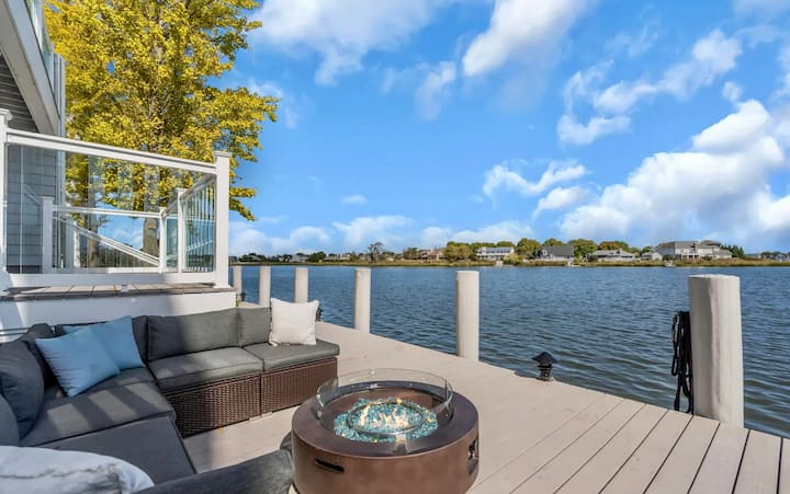 Long Branch's Ultimate Waterfront Retreat - Red Bank