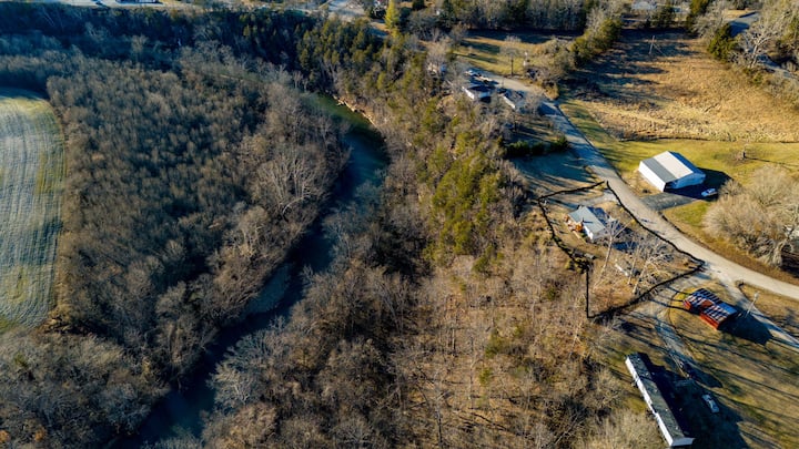 Peaceful 2 Bedroom On Wolf River/dale Hollow Lake - Dale Hollow Reservoir