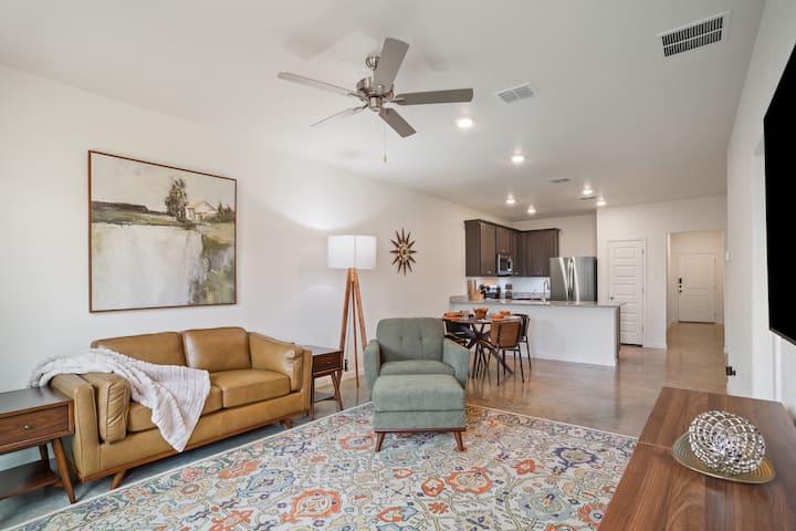 Curated Wellness Retreat - 5 Minutes From Bsw - Temple, TX