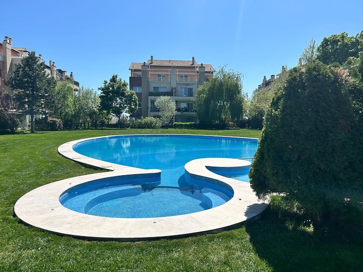 Ap 4 Cam Pipera Complex Cu Piscina Si Sala Fitness - Călărași