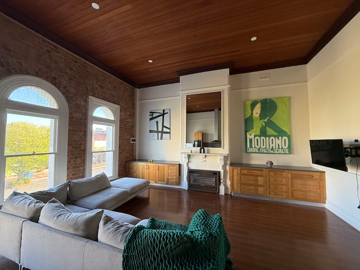 The Main Loft - Group /Family Accomodation - Stawell