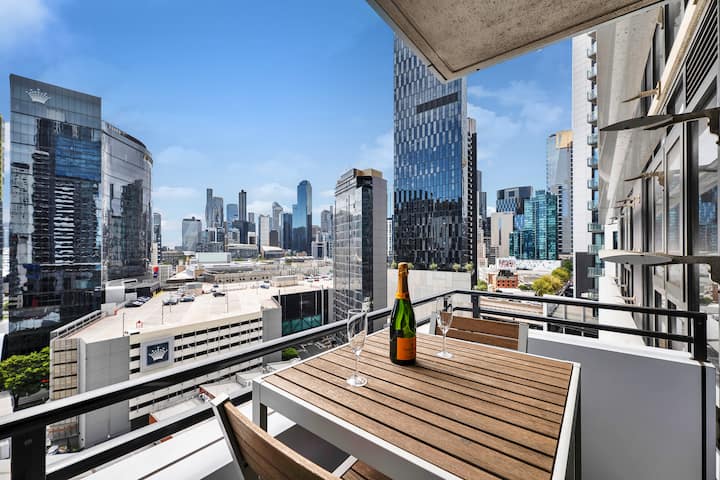 City Views • Free Parking • Walk To Crown - Melbourne