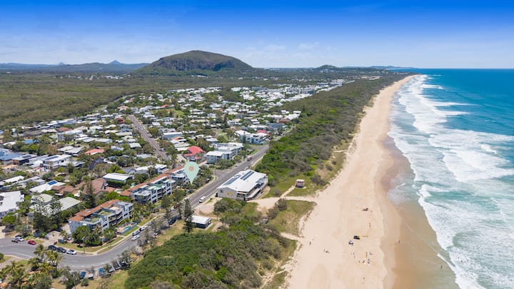 Salad Days- Beachfront With Heated Pool - Coolum Beach