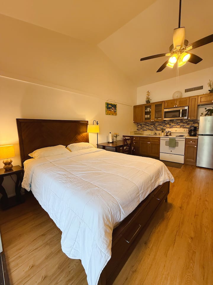 Hilo Town Condo W/ Pool & Ac - Hilo, HI