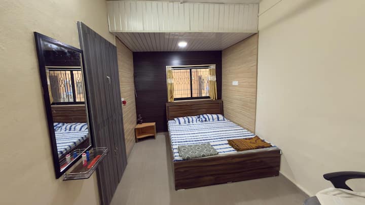 Home Stay - Solapur