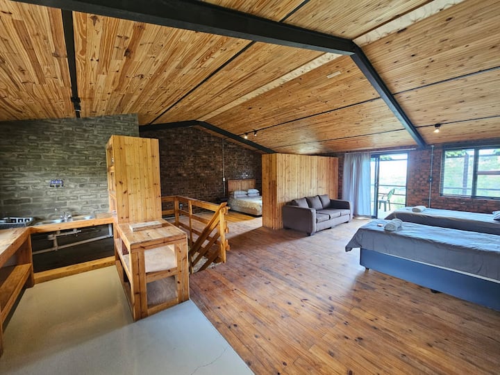 Spacious Unit With Stunning Views - Clarens