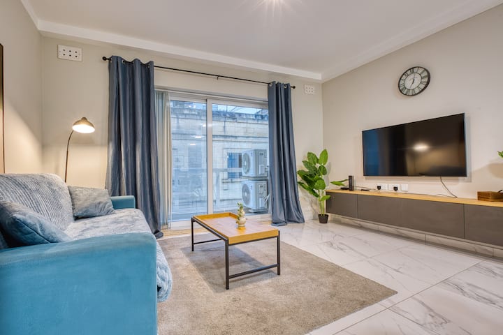 Misfits Luxury Studio Suites 3 - By Solea - Valletta